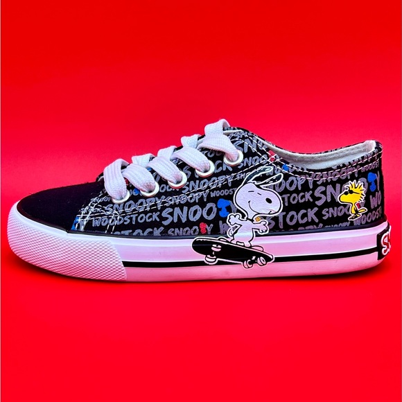 Peanuts | Shoes | New Kids Peanuts Snoopy Unisex Canvas Lace Up Shoes ...